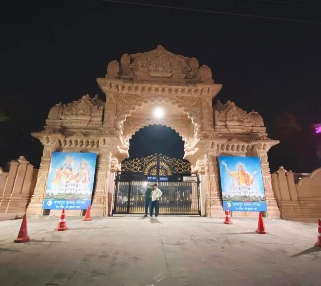 Indian Temple Tour from Noida – Mathura, Vrindavan & Agra Guide ...